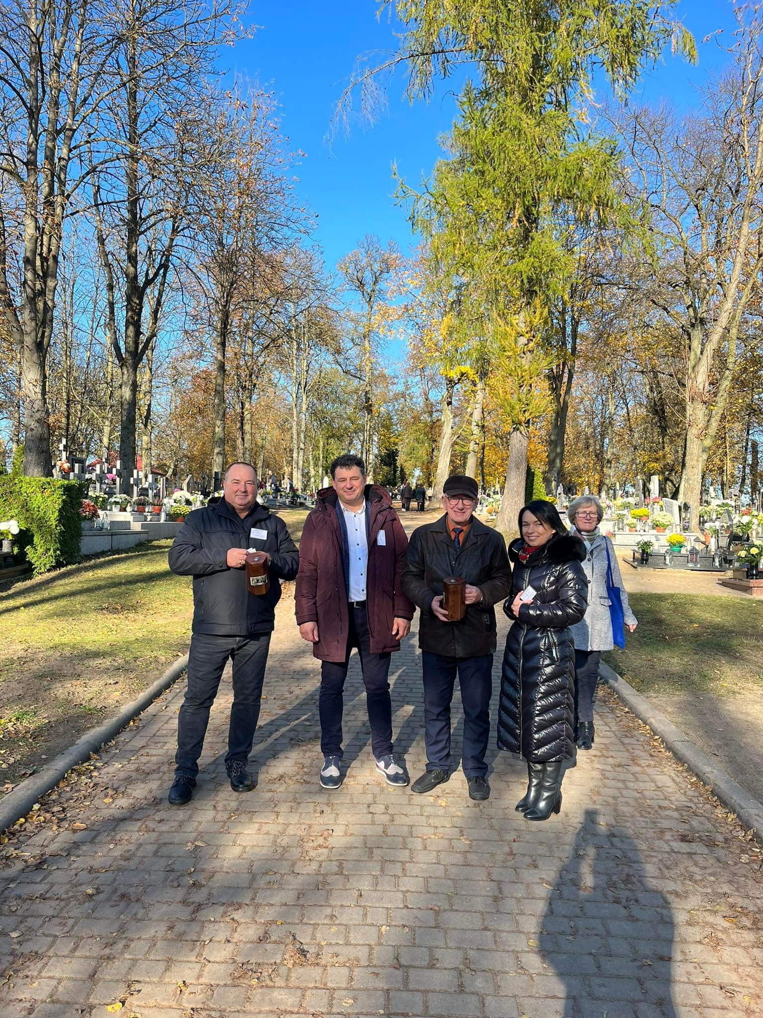 Podsumowanie kwesty na rzecz odnowy zabytkowych nagrobków | Urząd Gminy ...